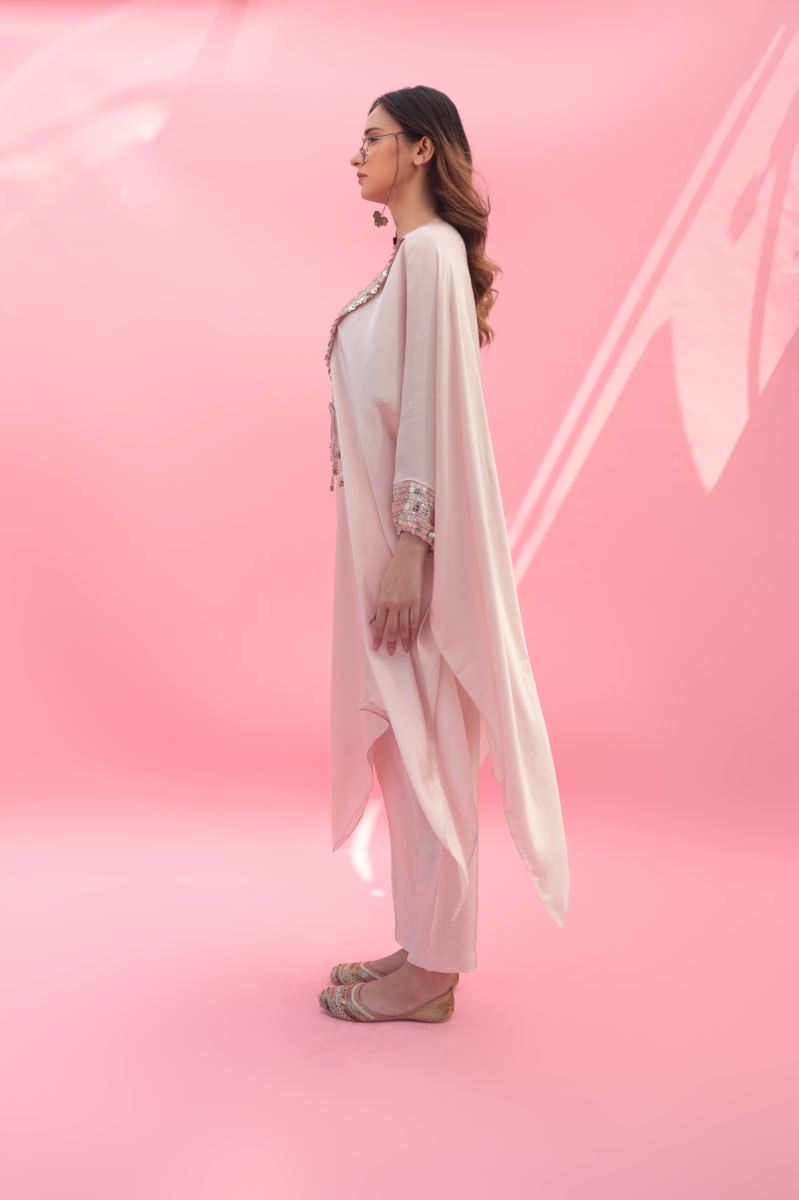 Buy - Sakura pink kaftan set | Elan Store