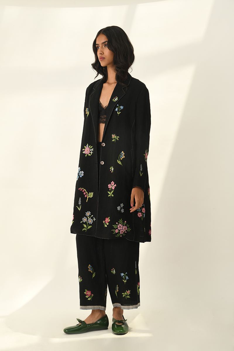 Buy - Carmagnole black embroidered jacket | Elan Store