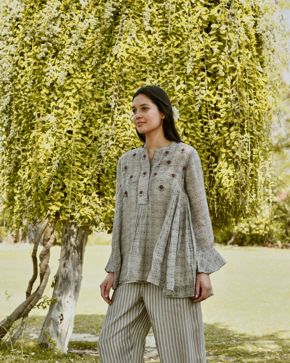 Buy - Linen blue top | Elan Store