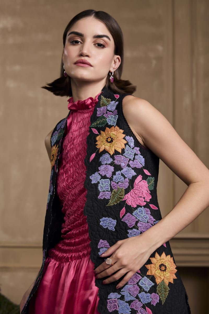 Buy - Rose black hydrangea applique and quilted long jacket | Elan Store