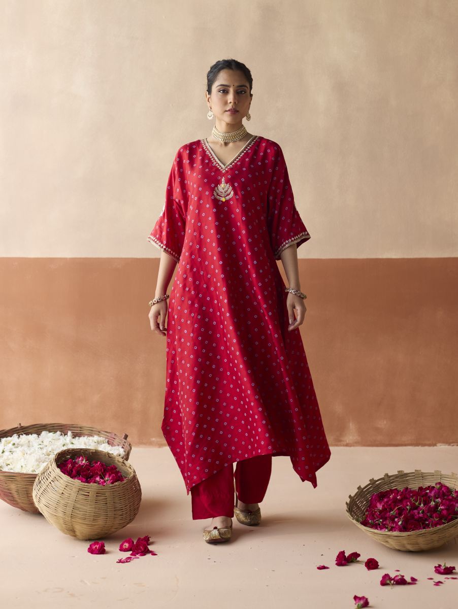 Buy - Royal elephant ruby red kaftan set | Elan Store