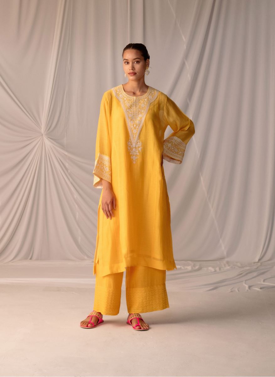 Buy - Varna mango yellow embroidered tunic with trousers | Elan Store