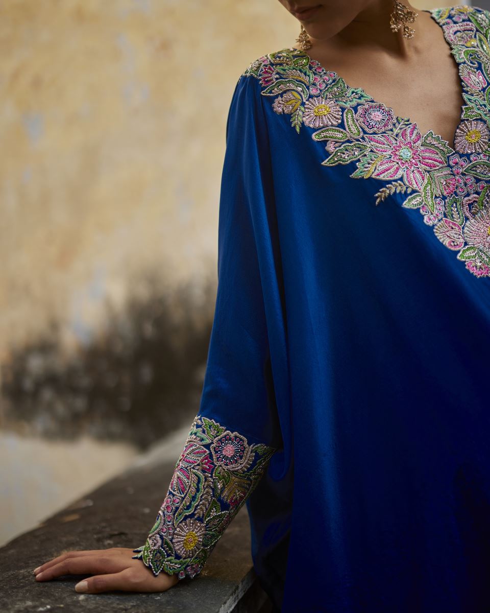 Buy - Blue reva cuff kaftan set | Elan Store