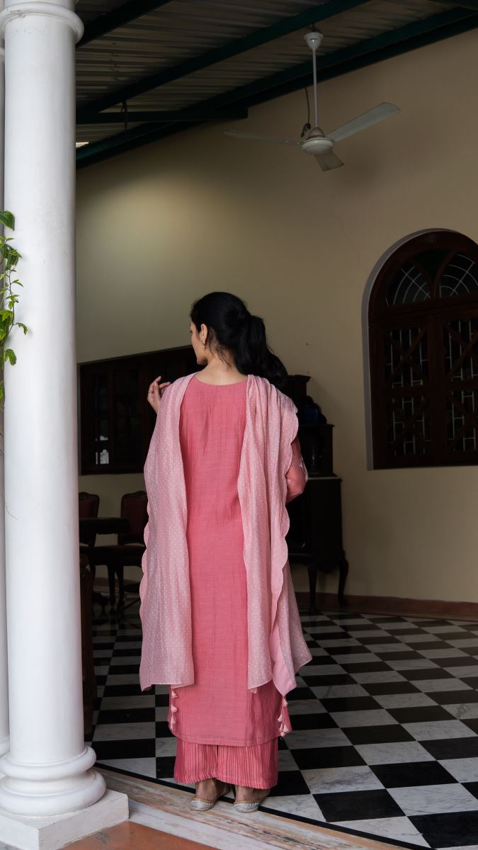 Buy - Hibiscus thread embroidered kurta set | Elan Store