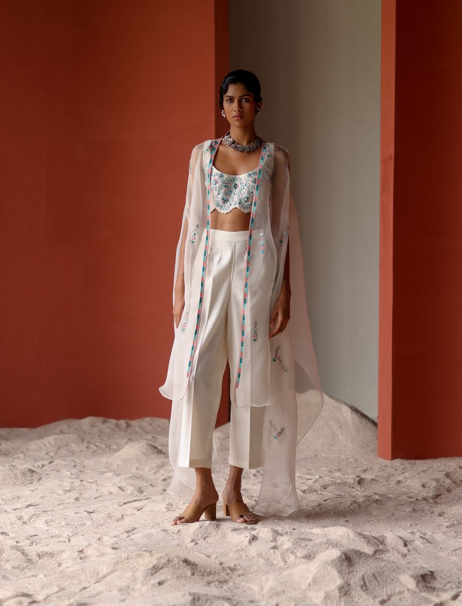 Buy - Ivory pahee cape set | Elan Store