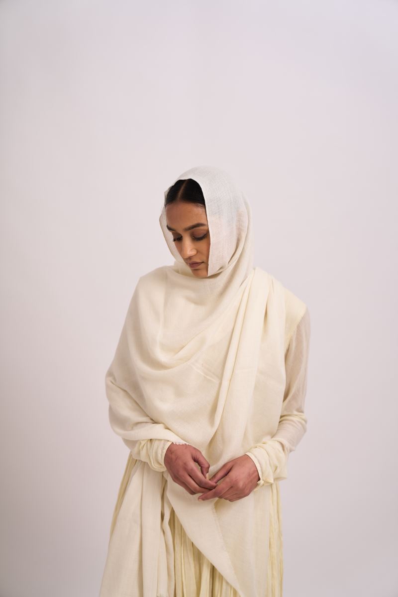 Buy - Ivory shawl | Elan Store