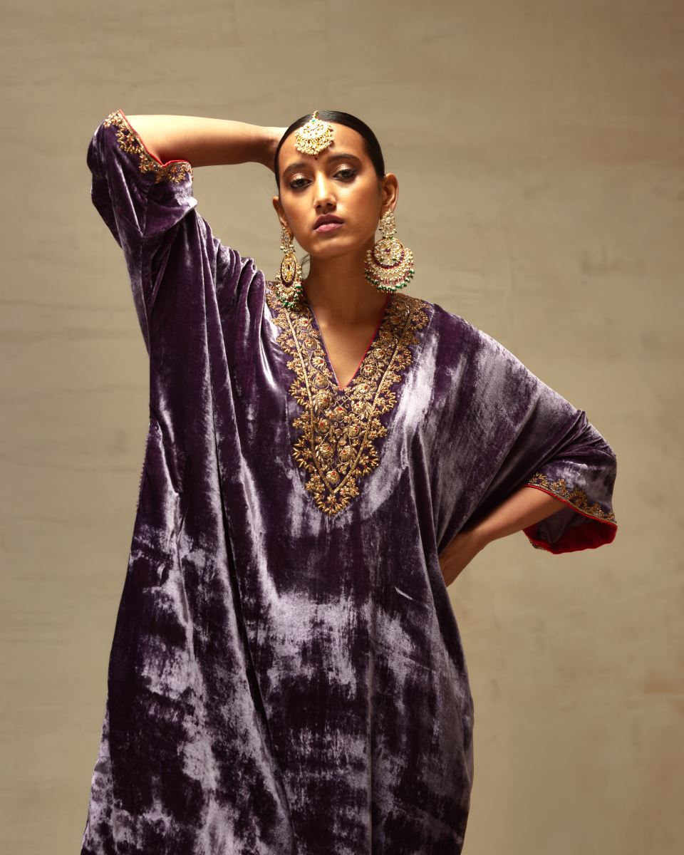 Buy - Jamuni silk velvet tunic with trousers-3 | Elan Store