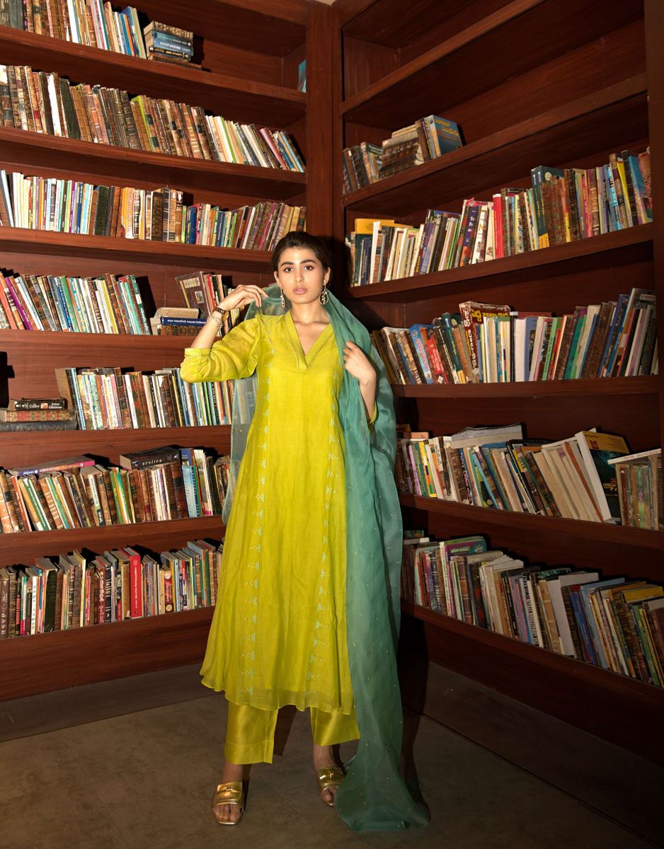 Buy - Kahani neon green side panelled A-line kurta set | Elan Store