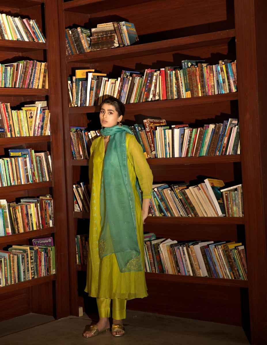 Buy - Kahani neon green side panelled A-line kurta set | Elan Store