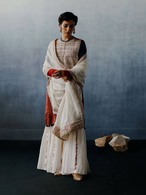 Buy - Neel fadat panel kurta set | Elan Store