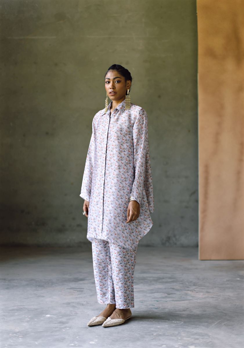 Buy - Oxford low back shirt | Elan Store