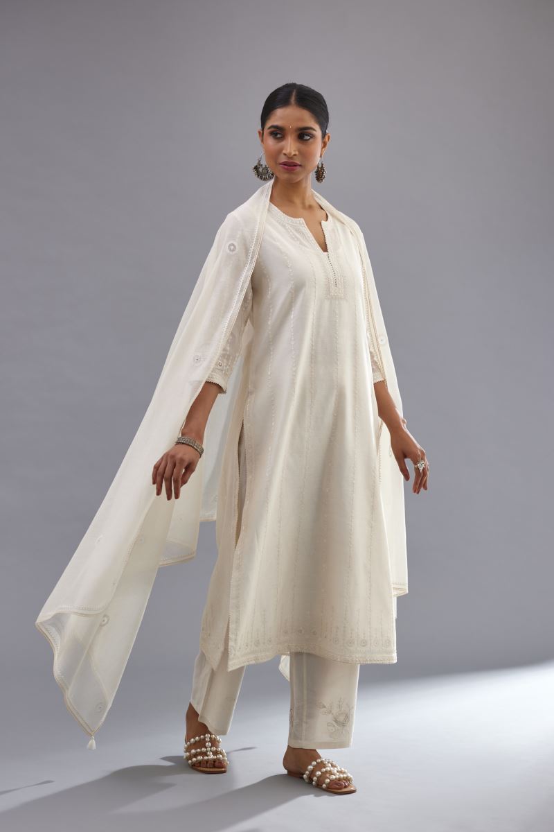 Pragya off white kurta set-5 - Elan Store