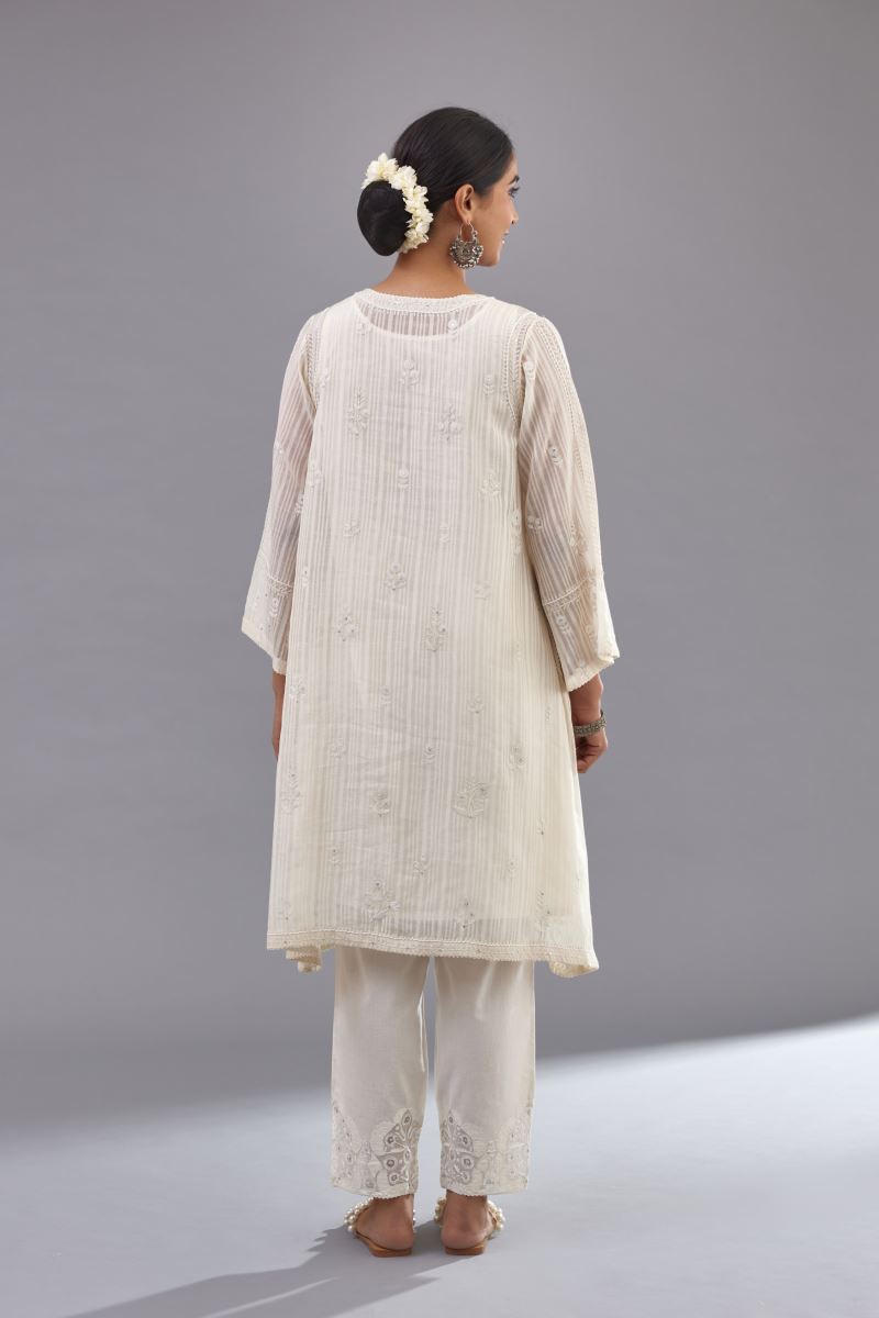 Buy - Pragya off white kurta set-5 | Elan Store