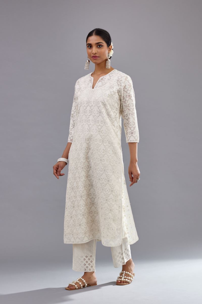 Buy - Pragya off white kurta set-9 | Elan Store