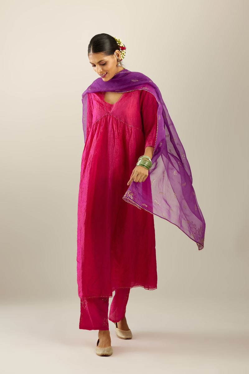 Buy - Raspberry V neck crushed kurta set | Elan Store